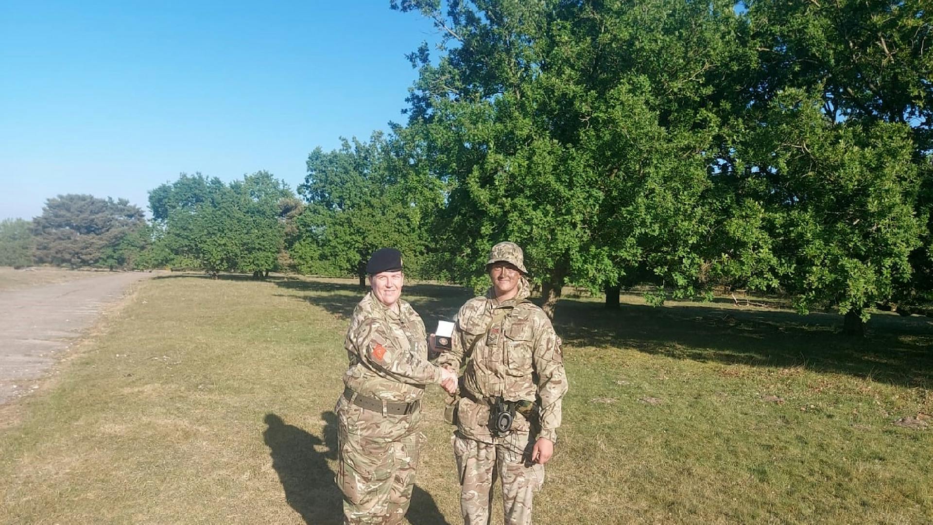 Cdt Cpl Hunt awarded the Commandant's Coin for Excellence - Army Cadets
